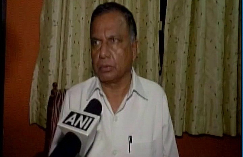 बीजेपी सांसद को फंसाने की आरोपी हाई प्रोफाइल वकील ने बनवा रखी है 15 ...