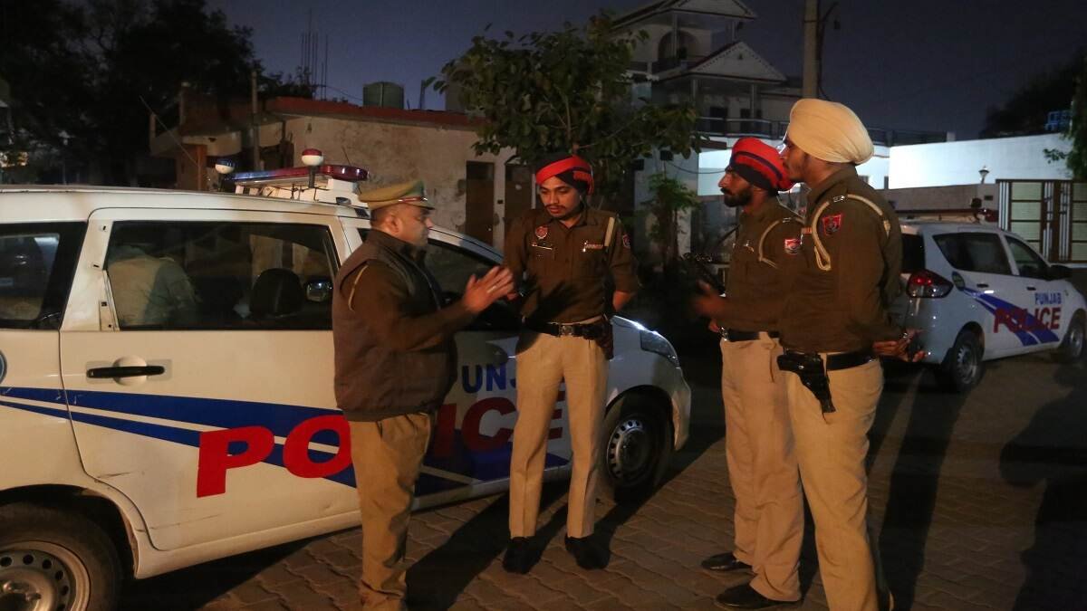 Top Indian Gangsters list hiding in foreign countries Top Gangsters ...