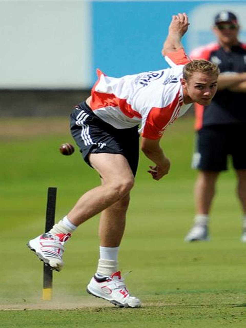 most expensive overs in T20Is stuart broad akila dananjaya Karim Janat ...