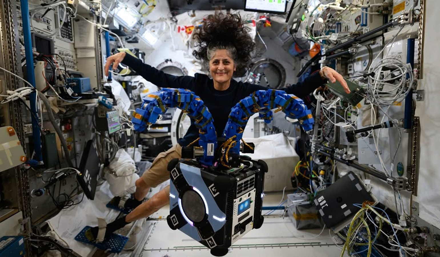 What did Sunita Williams eat in Space to stay alive and how Astronauts ...