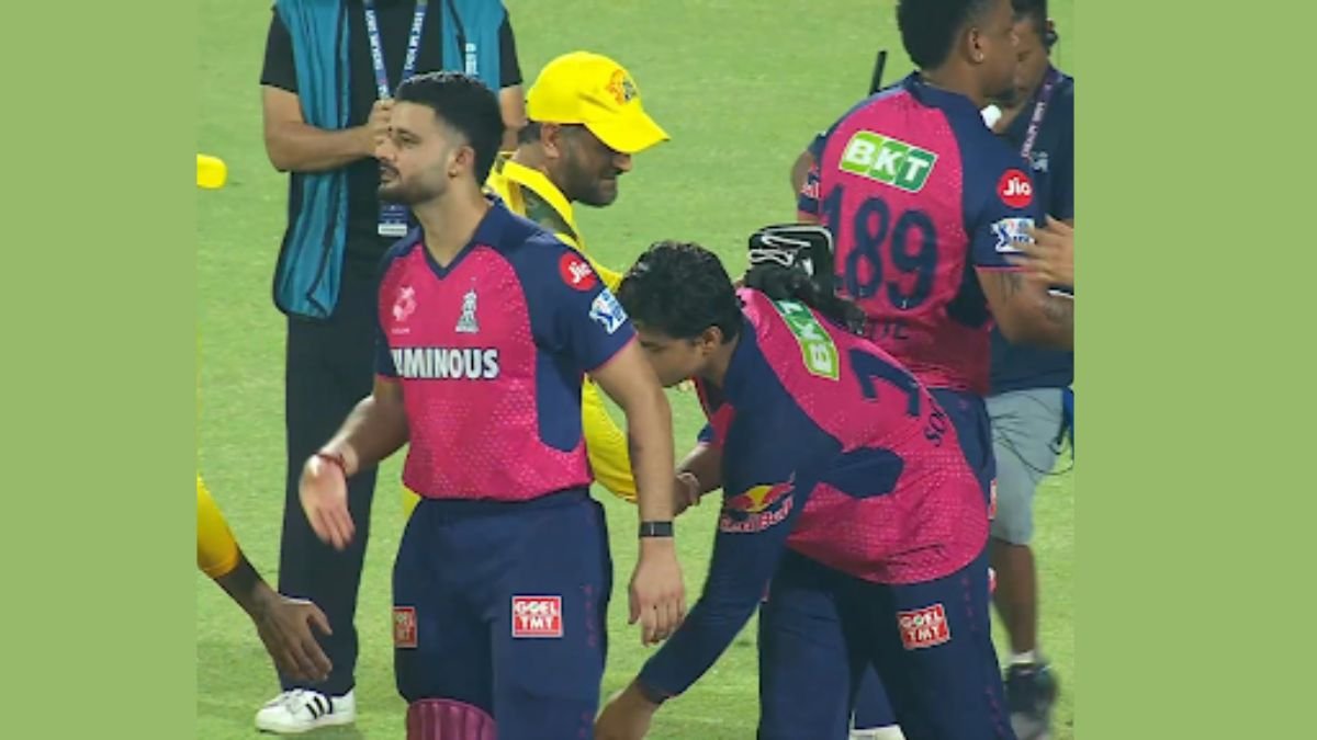 CSK vs RR IPL 2025 Youngest Vaibhav Suryavanshi touch Oldest Player MS Dhoni Feet Chennai Super ...