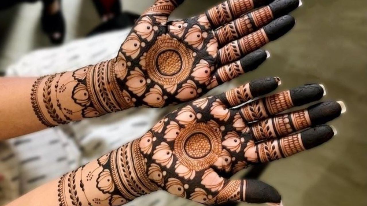 जल्दी लग जाए और हाथ भी भरे हुए दिखें, वट सावित्री व्रत पर ट्राई करें ...